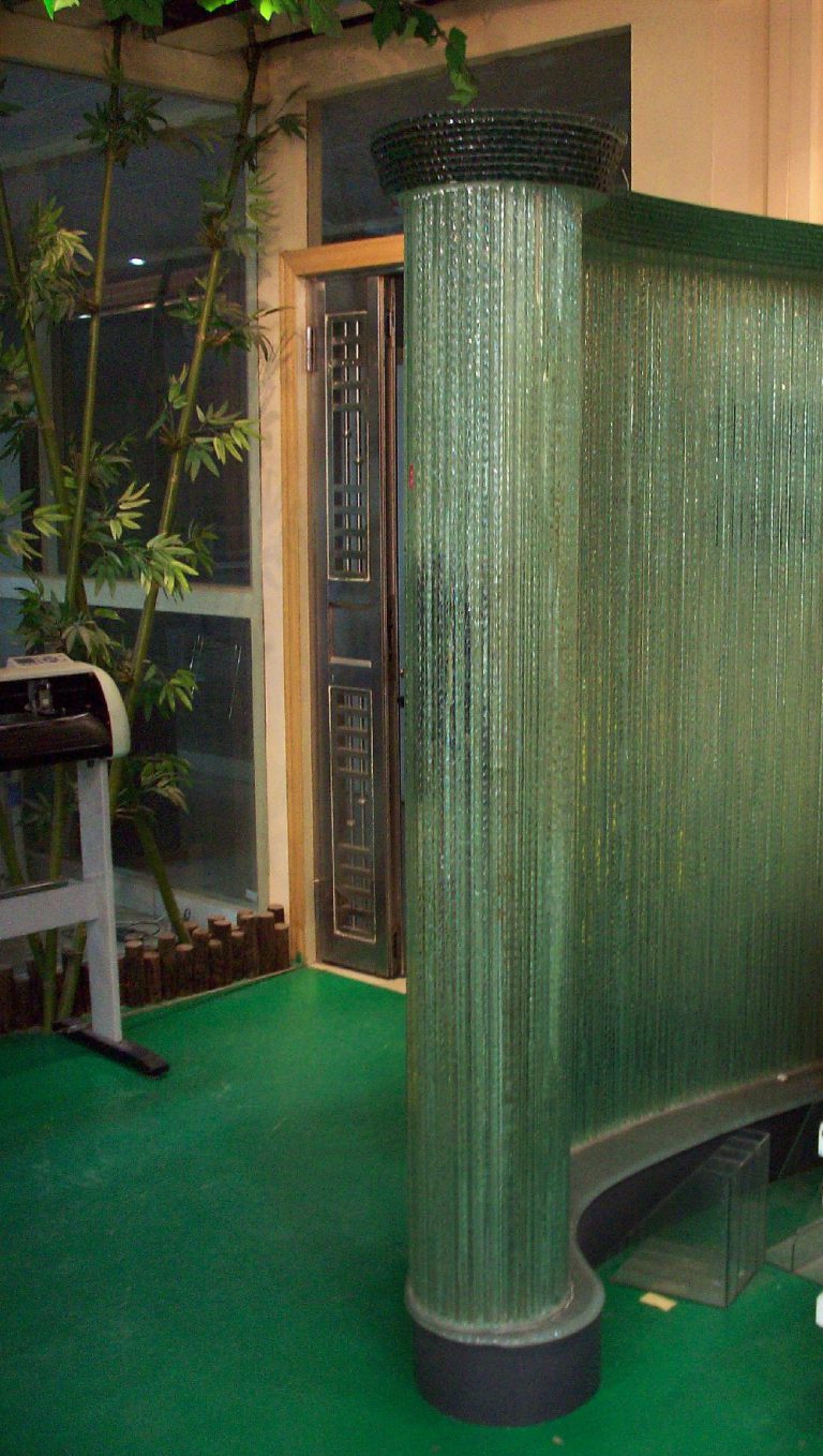 Vertical Stacked Glass Partitions | Palace of Glass